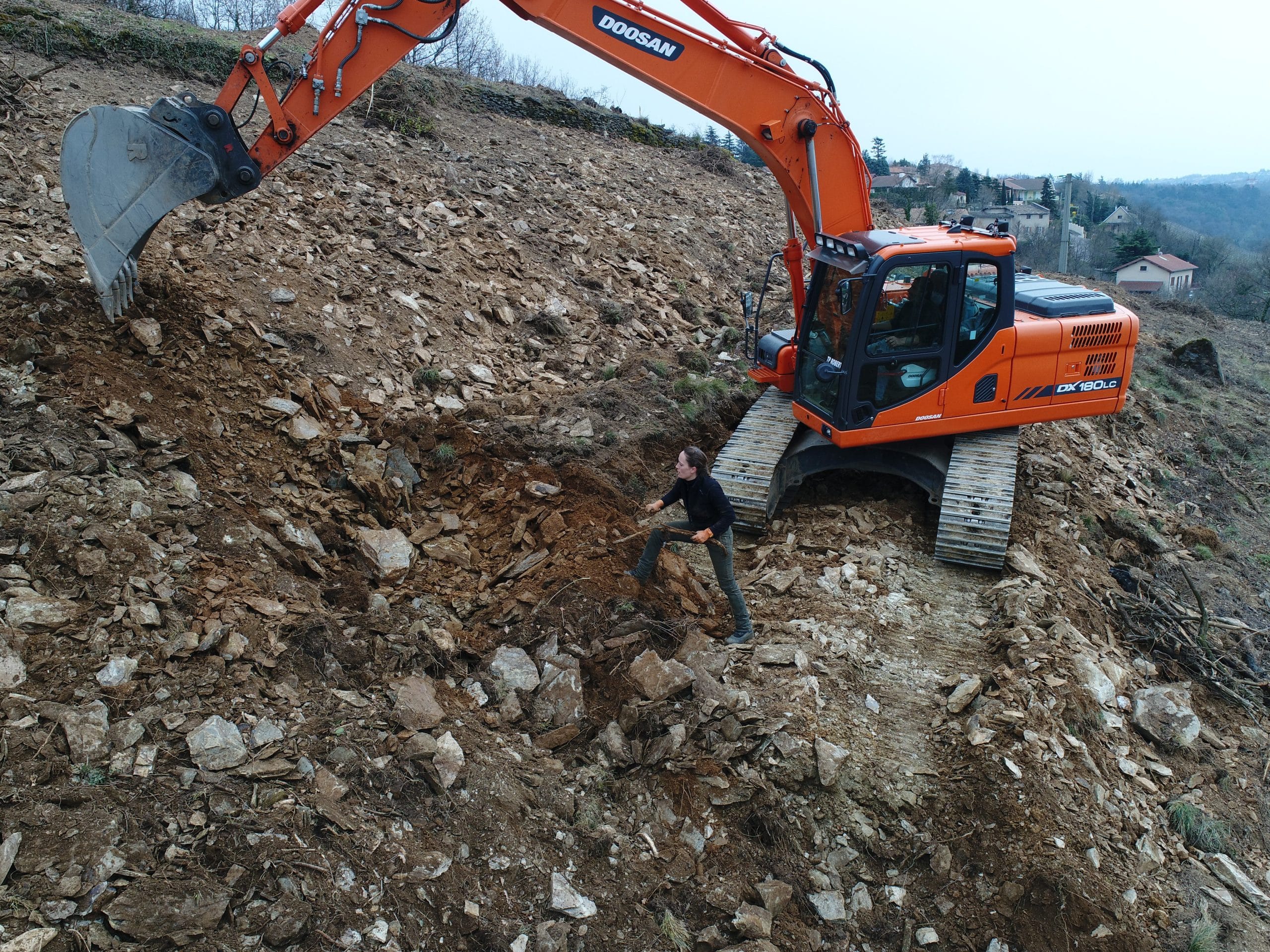 Digger in action before plantation - Domaine Graeme & Julie BOTT